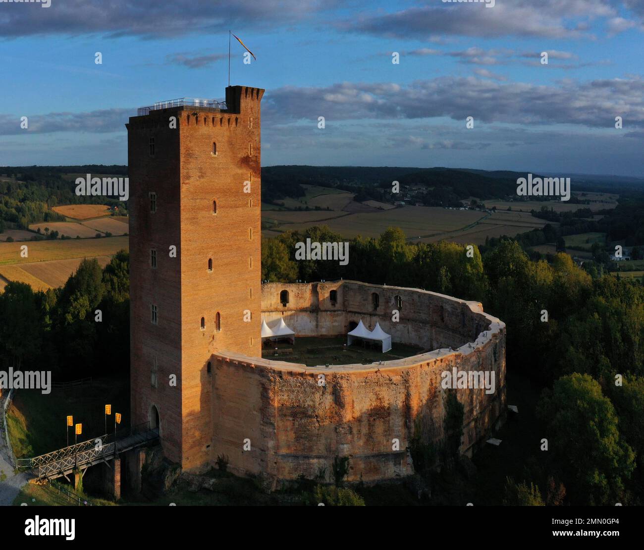 France, Pyrenees Atlantiques, Bearn, Montaner castle of Montaner Stock ...