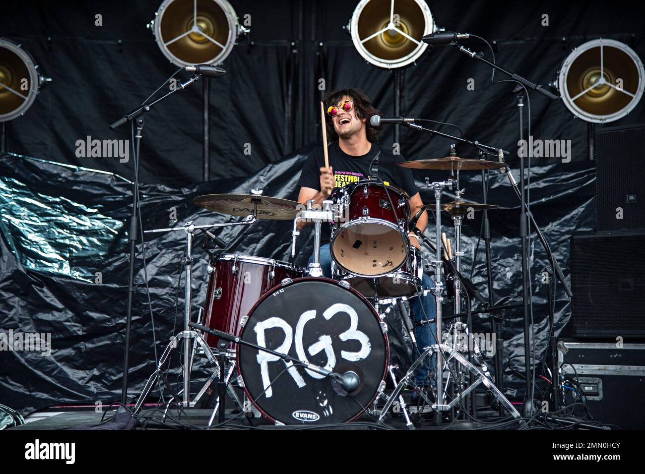 Dylan Sevey performs with Ron Gallo at Forecastle Music Festival at ...