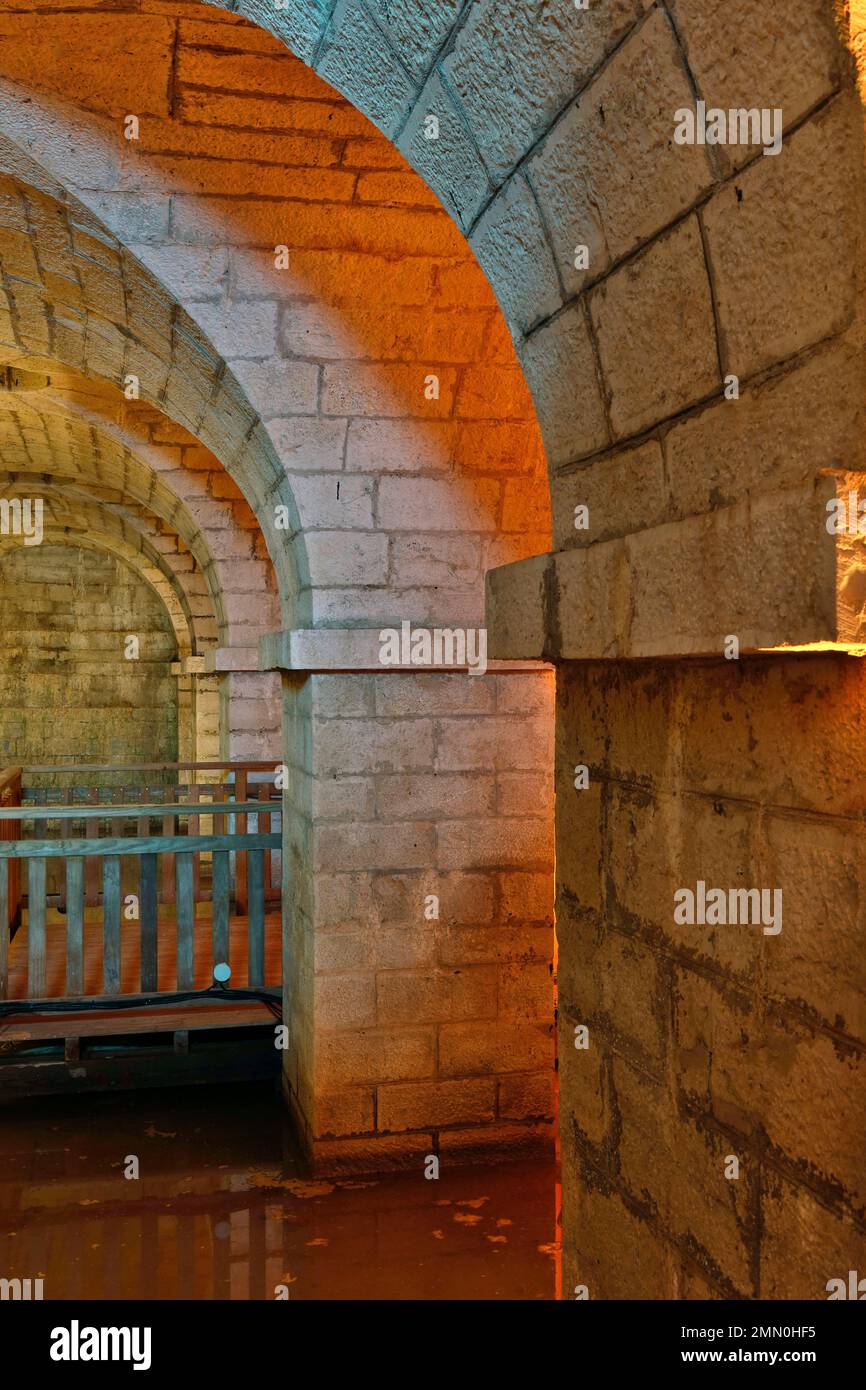 France, Pyrenees Atlantiques, Bearn, Salies de Bearn, underground crypt ...