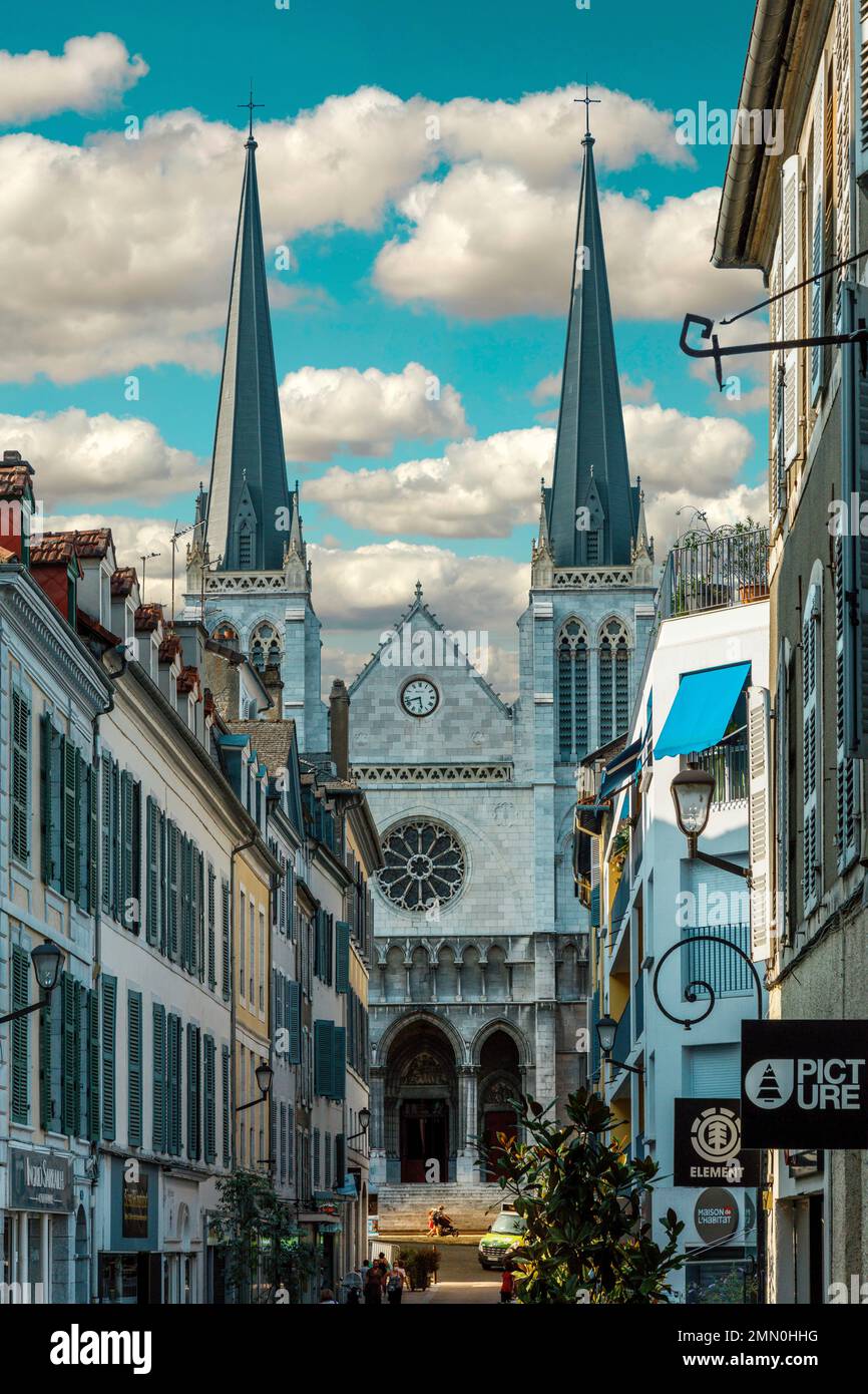 France, Pyrenees Atlantiques, Bearn, Pau, Saint Jacques church, urban ...