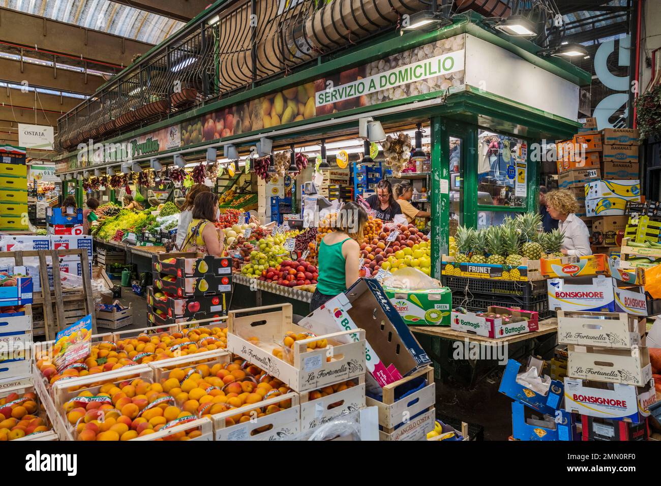 Mercado orientale hi-res stock photography and images - Alamy