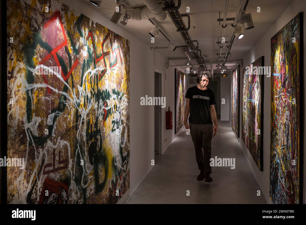 France, Alpes-Maritimes, Cannes, the artist Orsten Groom during his ...