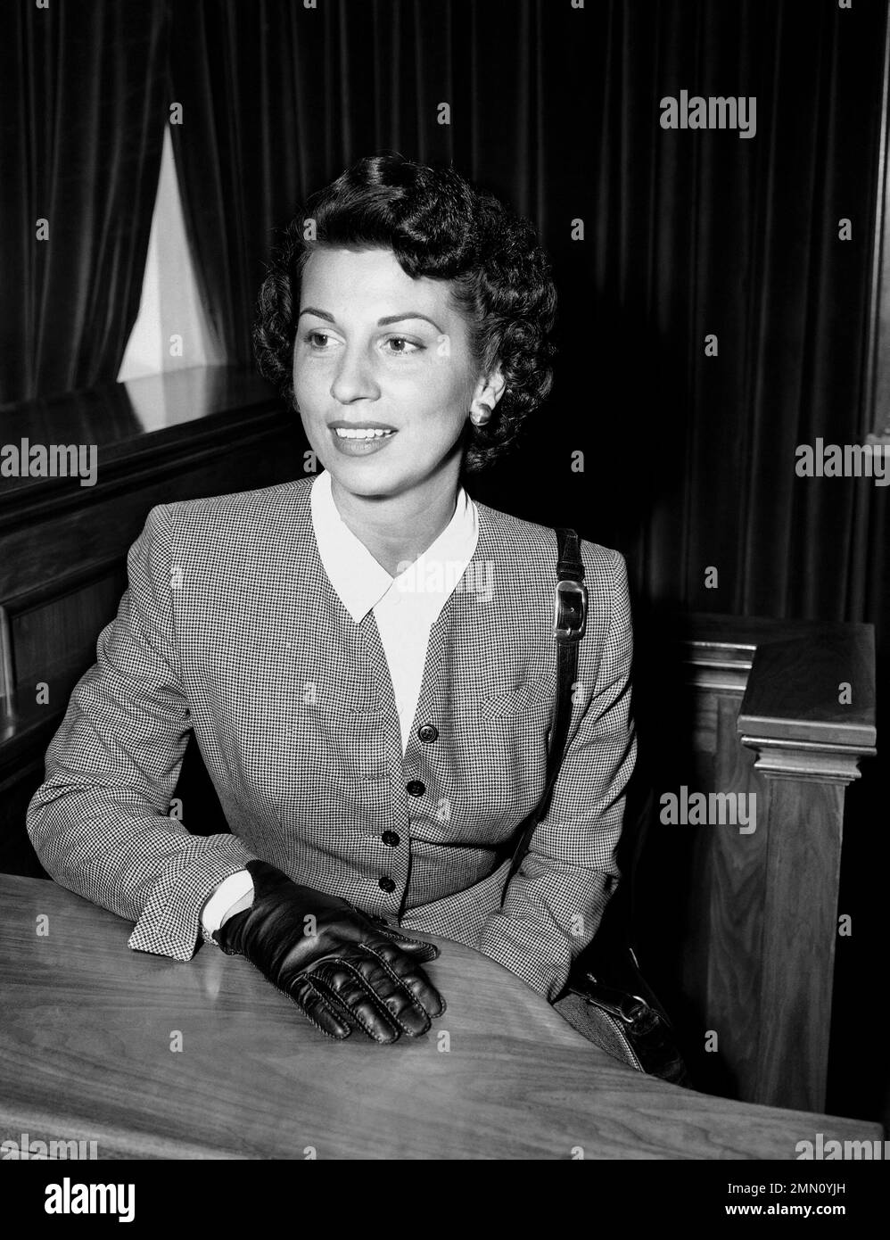 FILE - In this Sept. 28, 1950 file photo, Nancy Sinatra Sr. takes the ...