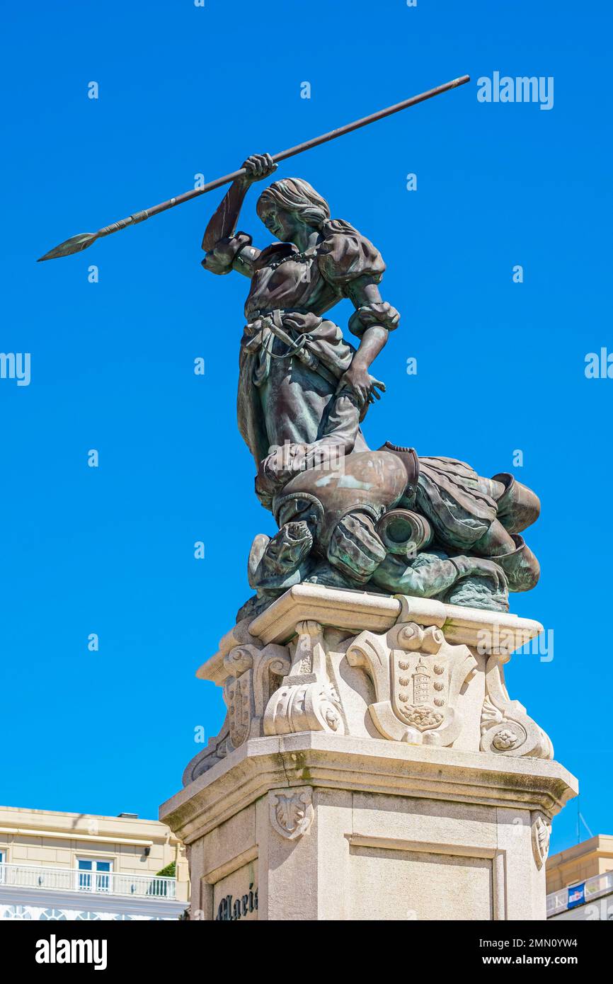 Spain, Galicia, A Coruña, old town, statue of Maria Pita (Maria Mayor ...