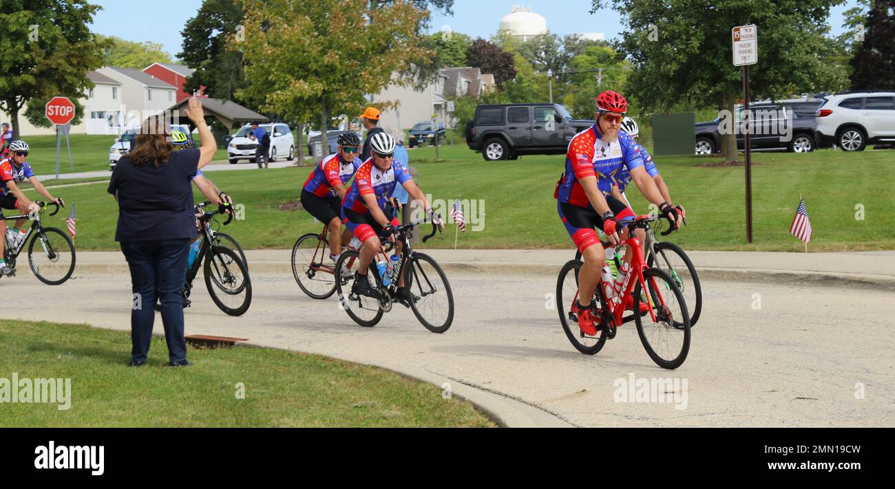Retired Illinois Army National Lt. Col. Brian Monahan leads the Gold ...