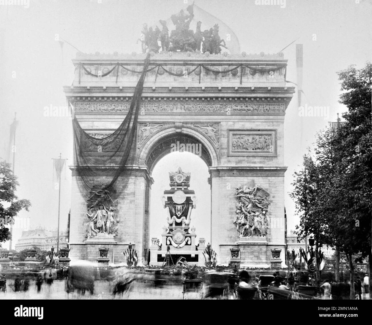 "Funeral of Victor Hugo: view of the catafalque under the Arc de ...