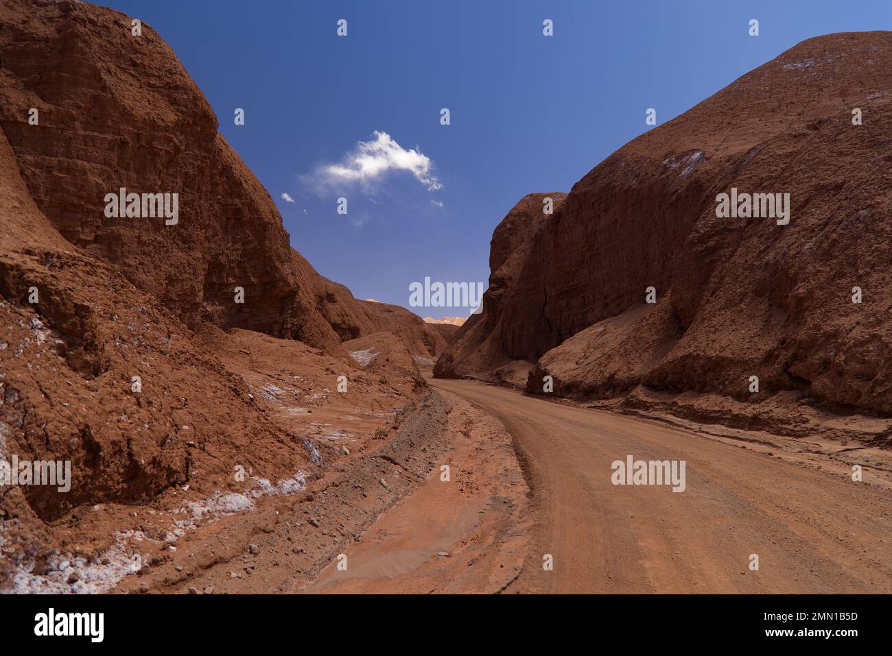 The clay formations of the Labyrinth desert in the Puna of Argentina ...