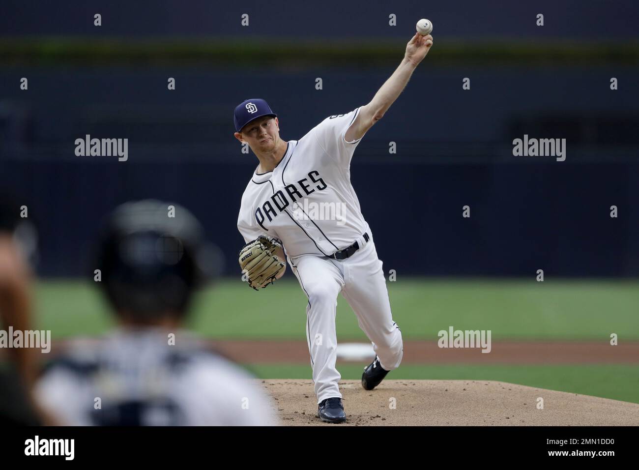 San Diego Padres starting pitcher Eric Lauer works against a Los ...