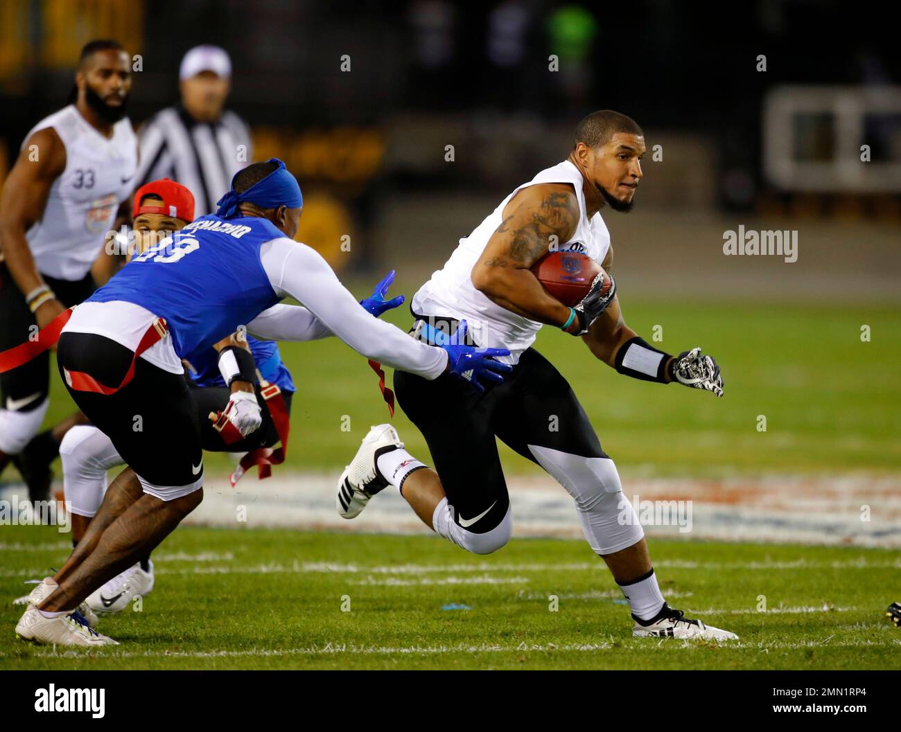 Roadrunners' Evan Rodriguez runs with the ball during a semifinal game ...