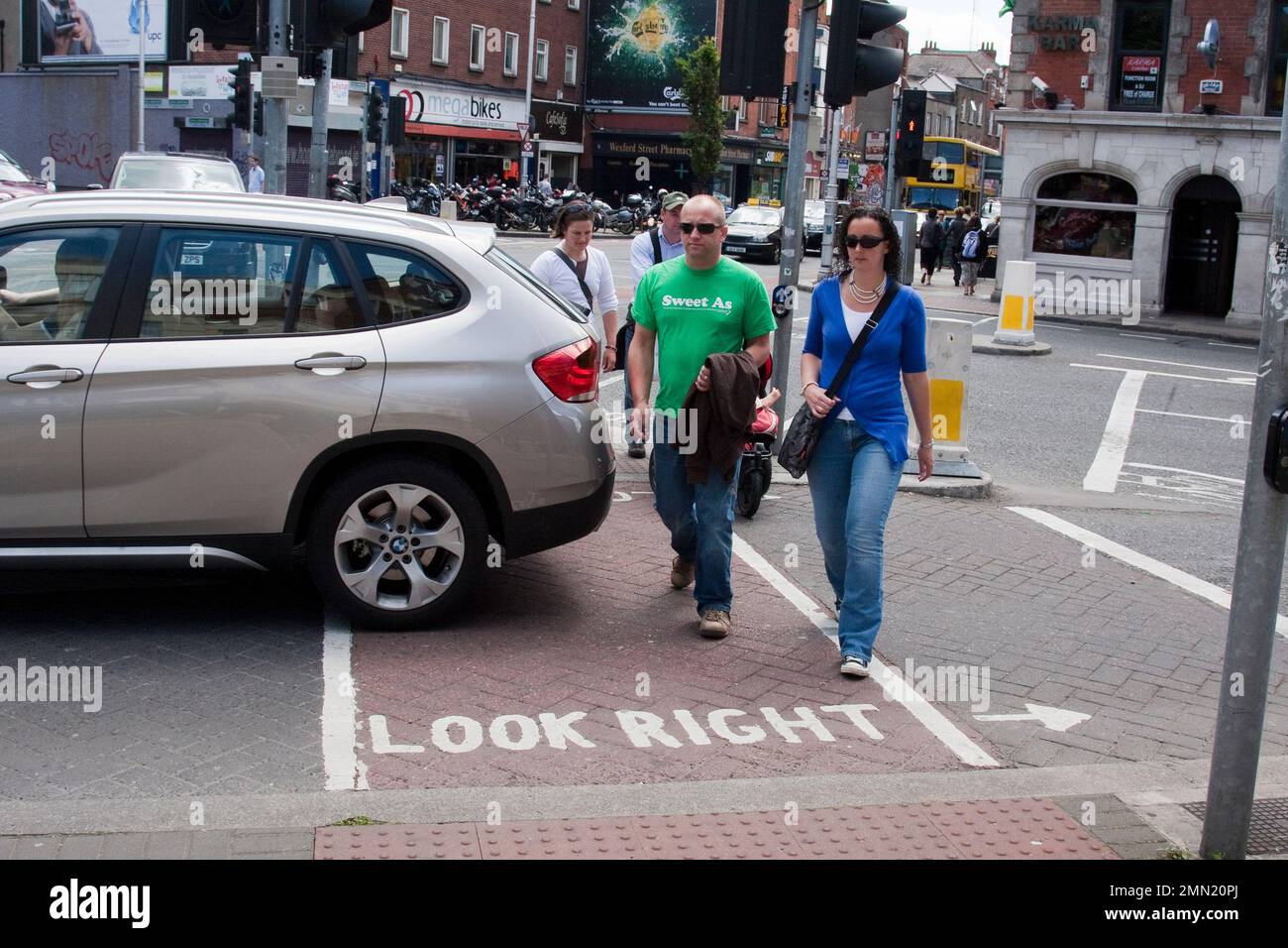 Road signs ireland dublin hi-res stock photography and images - Alamy