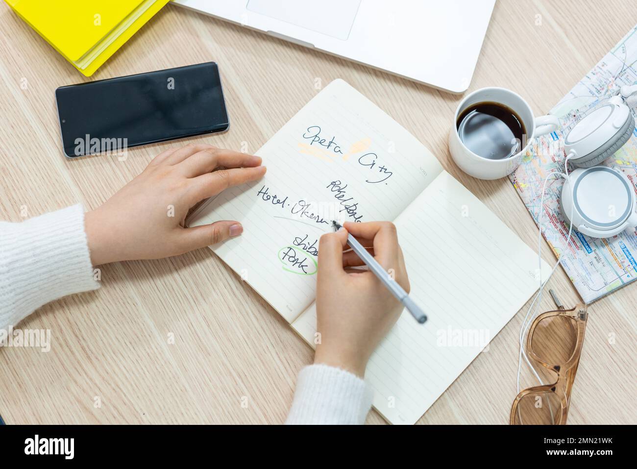 The young woman to make plans Stock Photo - Alamy