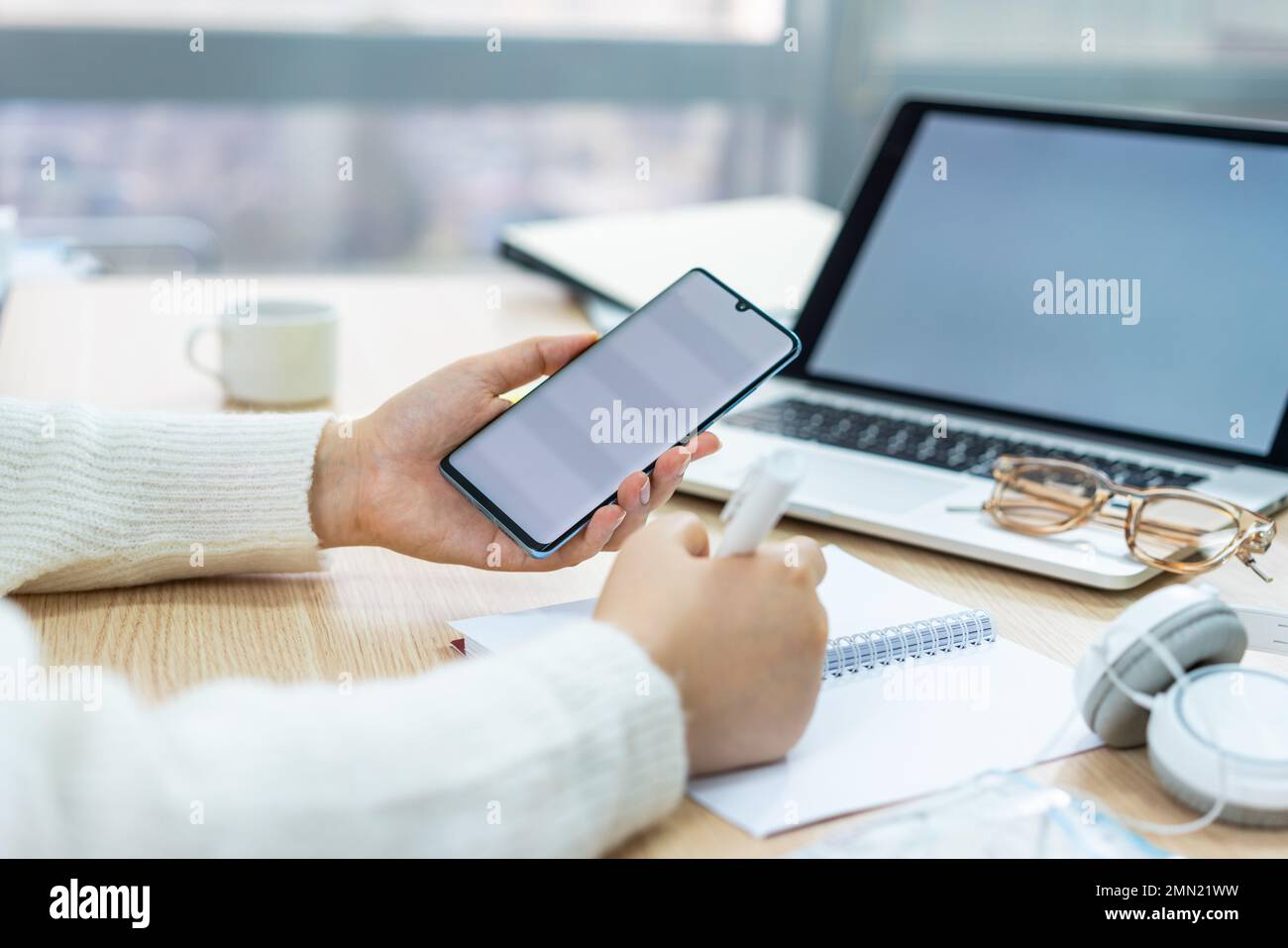 The young woman to make plans Stock Photo - Alamy