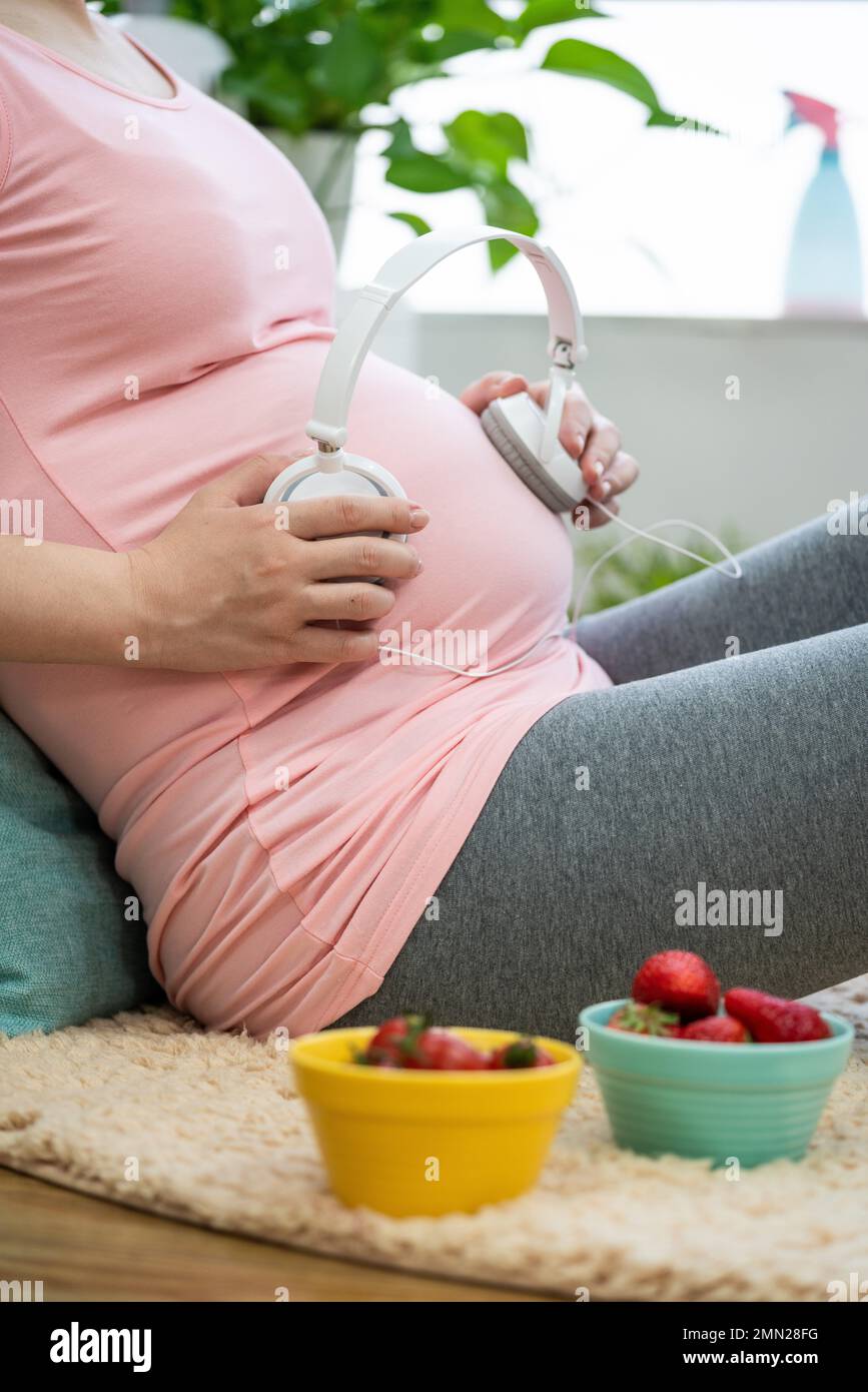 Pregnant women happy Stock Photo - Alamy