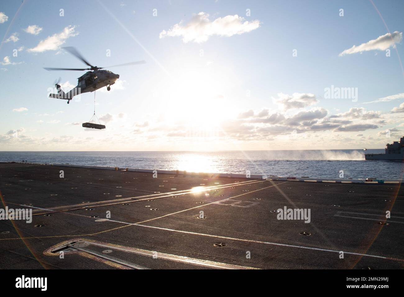 An MH-60S Nighthawk attached to the "Tridents" of Helicopter Sea Combat ...