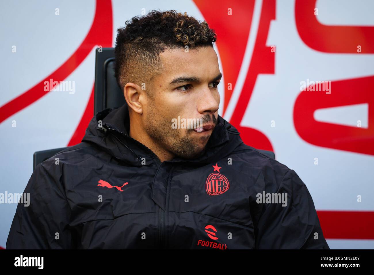 Junior Messias of AC Milan in the bench looks on during Serie A 2022/23 ...