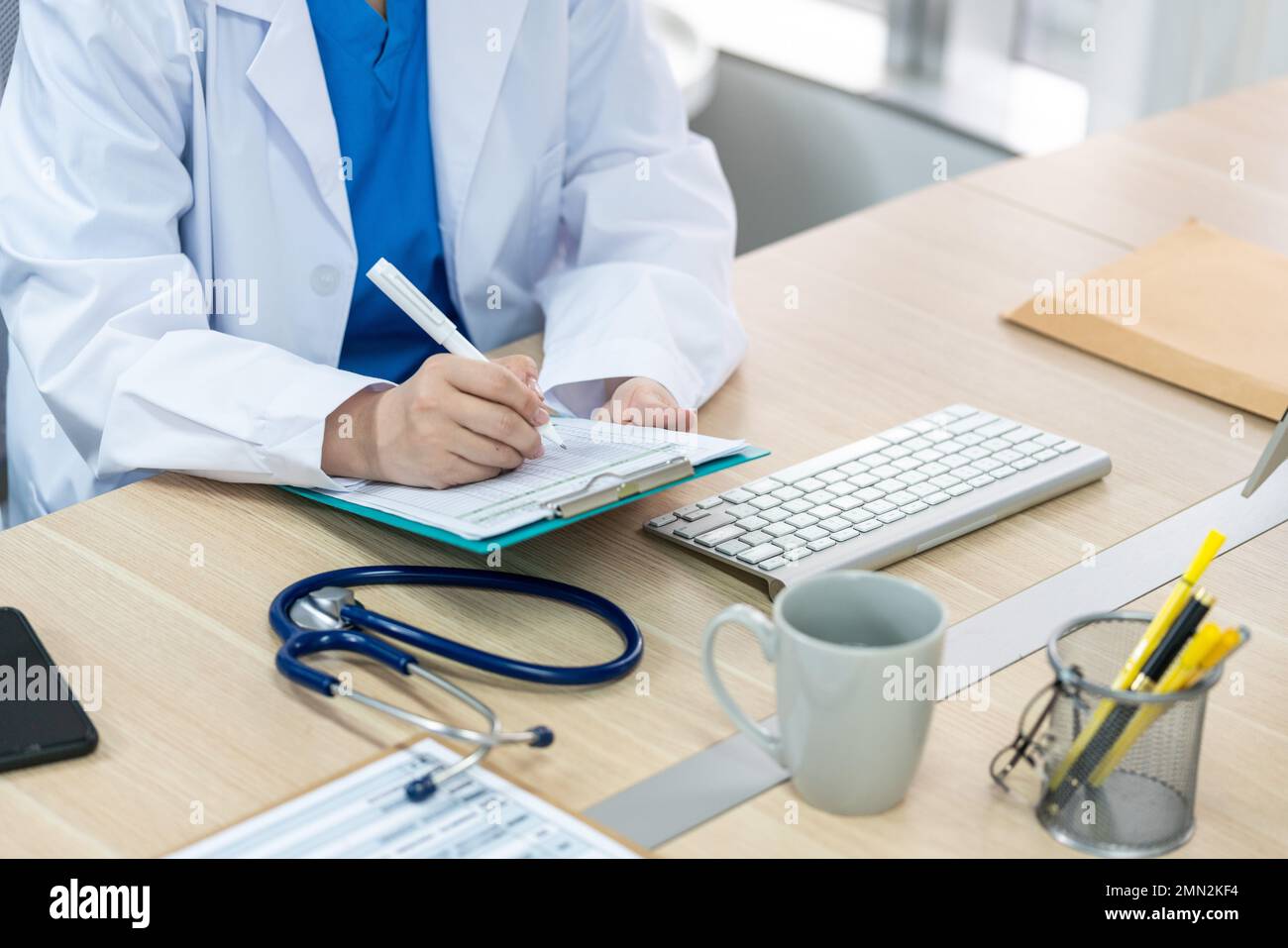 Case report the doctor Stock Photo - Alamy