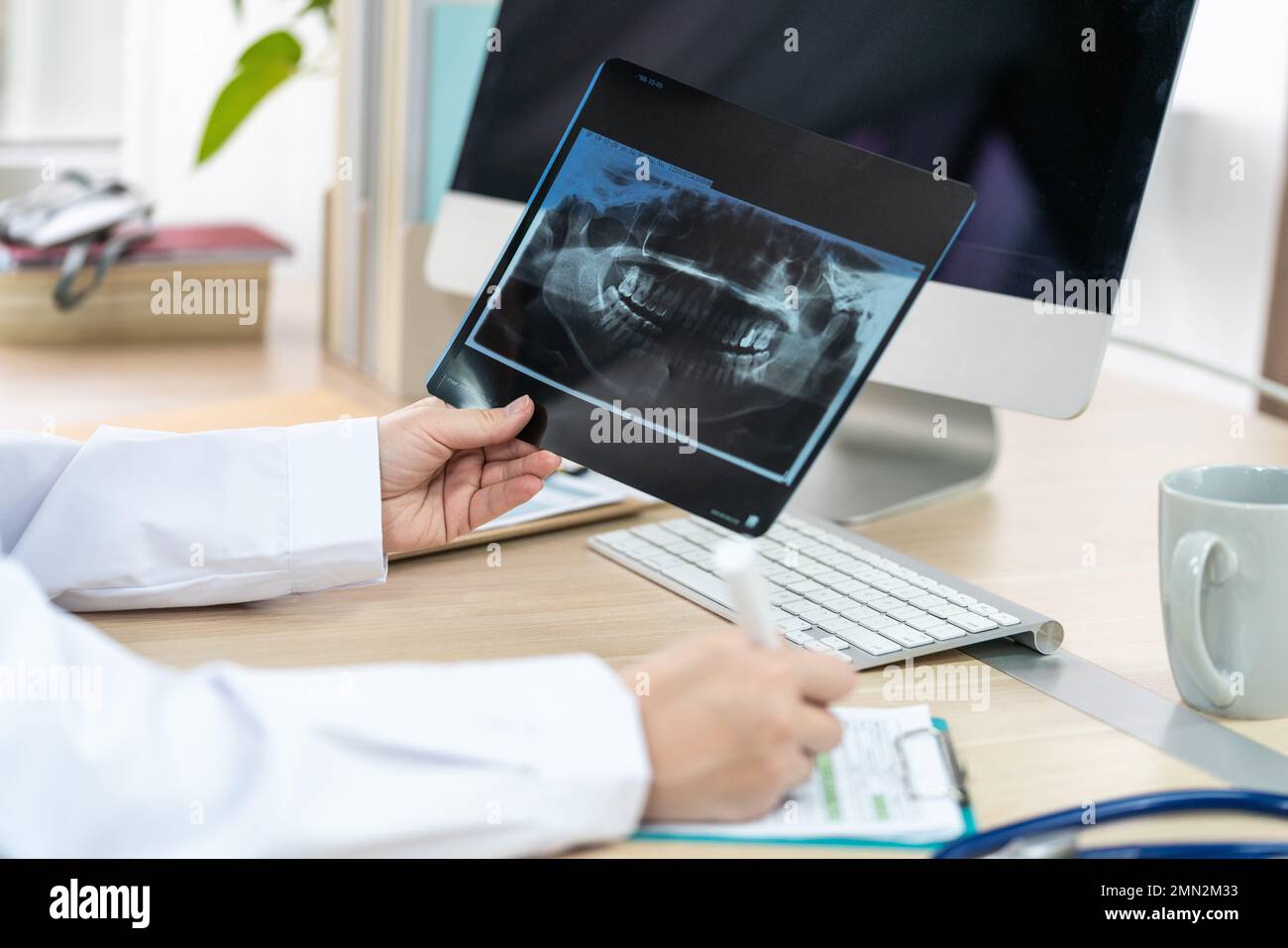 Case report the doctor Stock Photo - Alamy