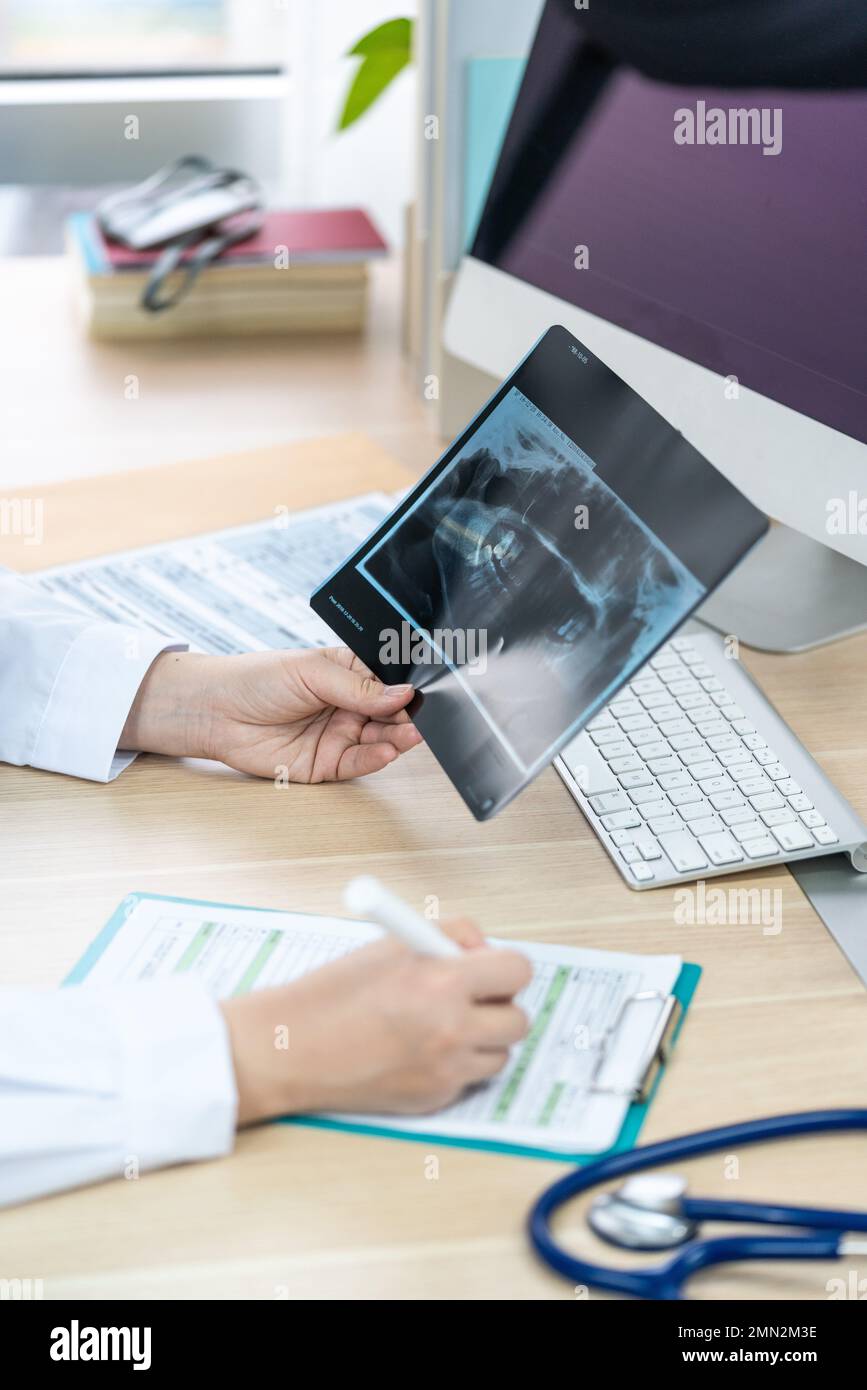 Case report the doctor Stock Photo - Alamy