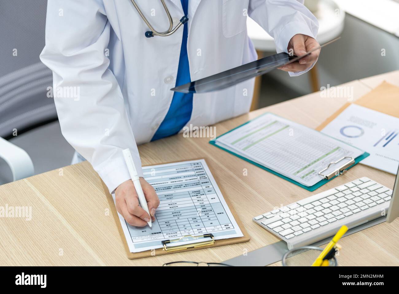 Case report the doctor Stock Photo - Alamy