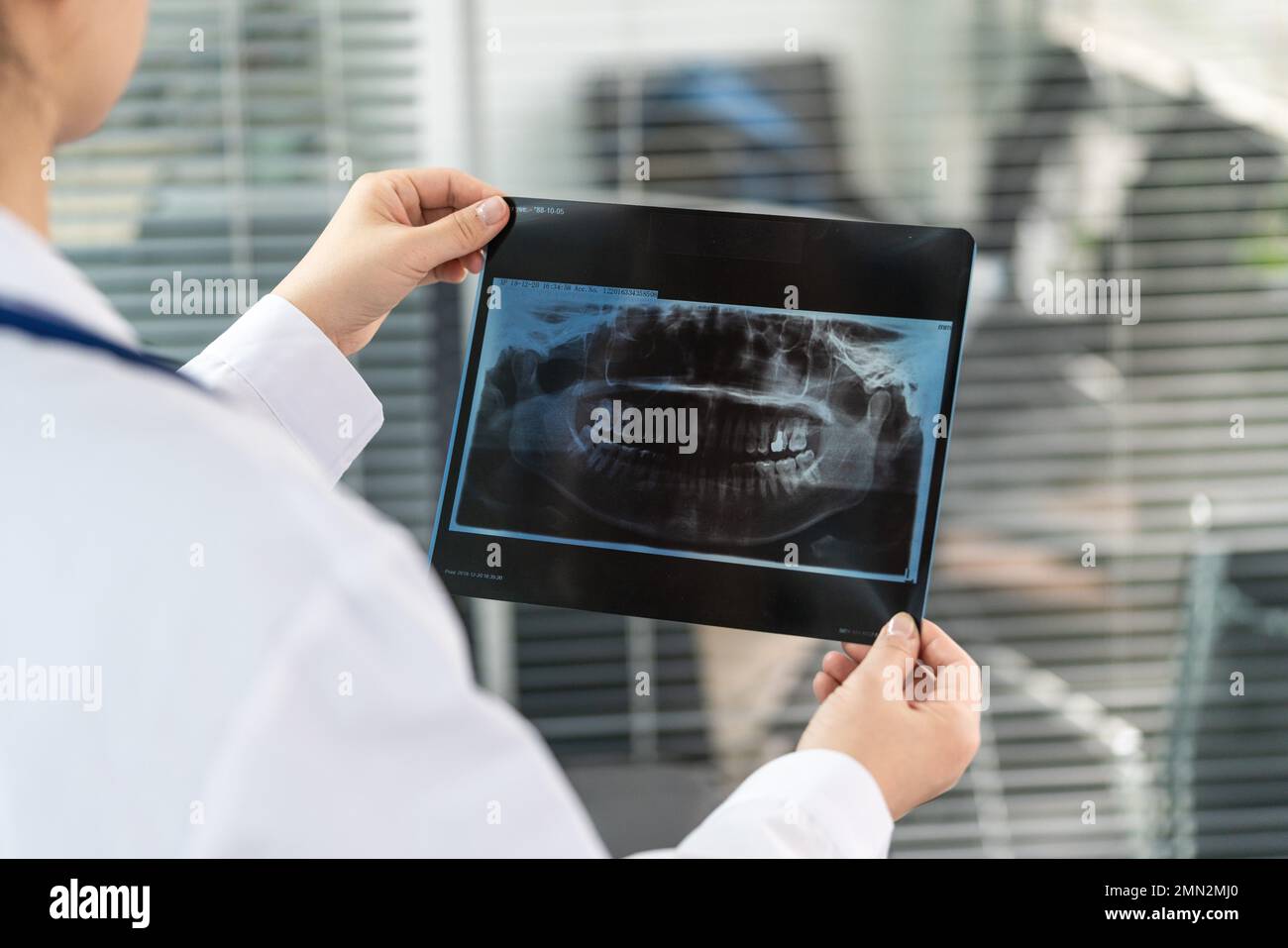 The doctor see teeth Stock Photo - Alamy