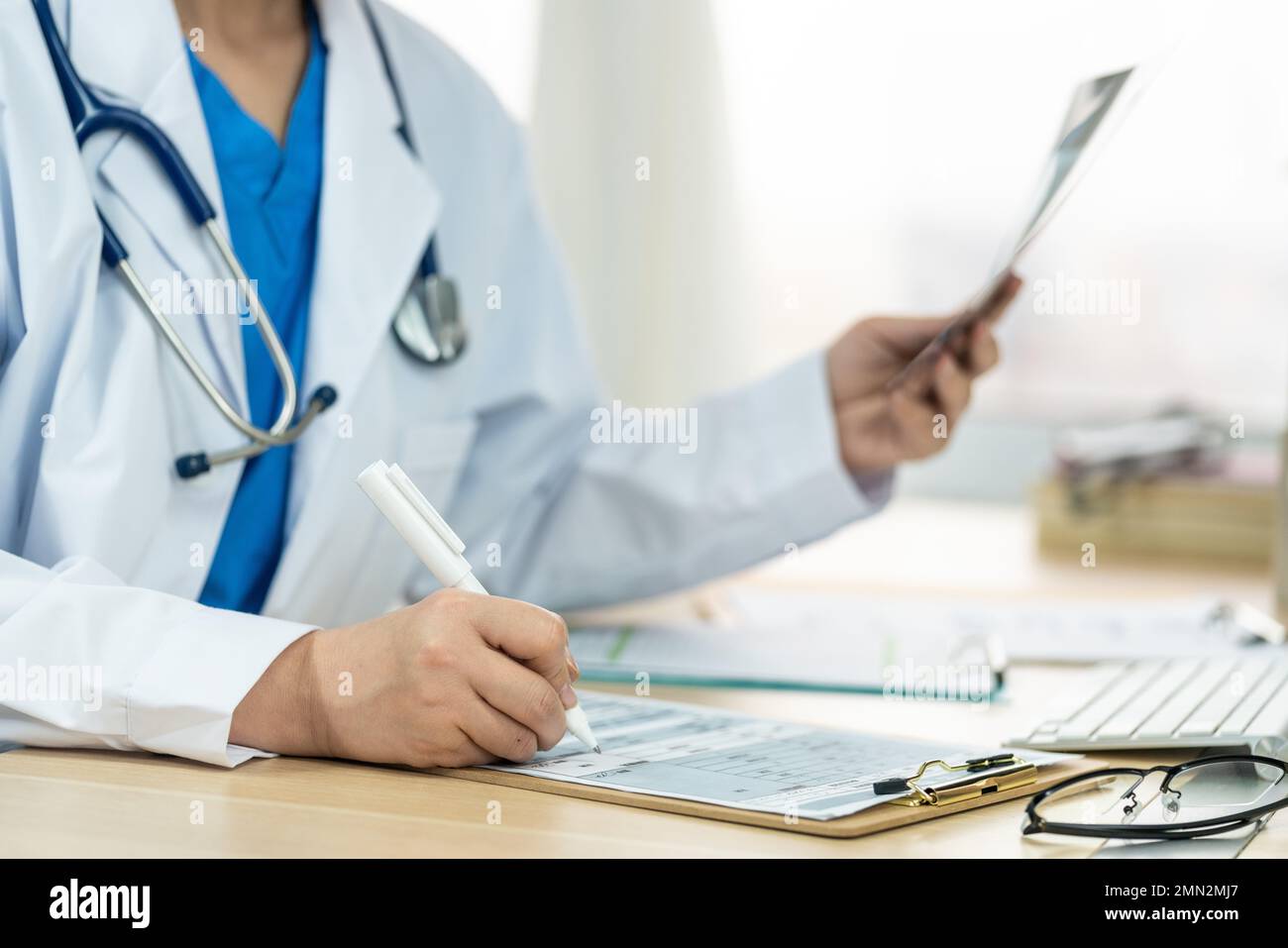 Case report the doctor Stock Photo - Alamy