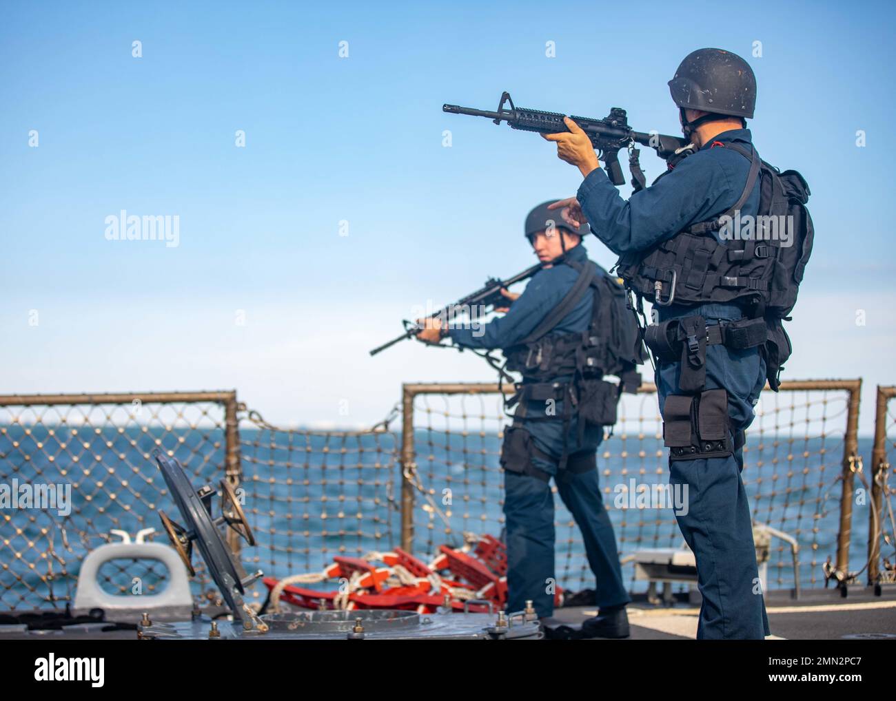 Sonar Technician (Surface) Chief (Sel.) Jacob Todd, right, and Gunner’s ...