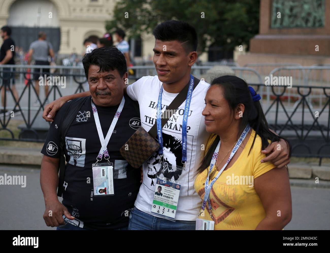 Mexico's Jesus Gallardo, pose for a picture with his family in Red ...