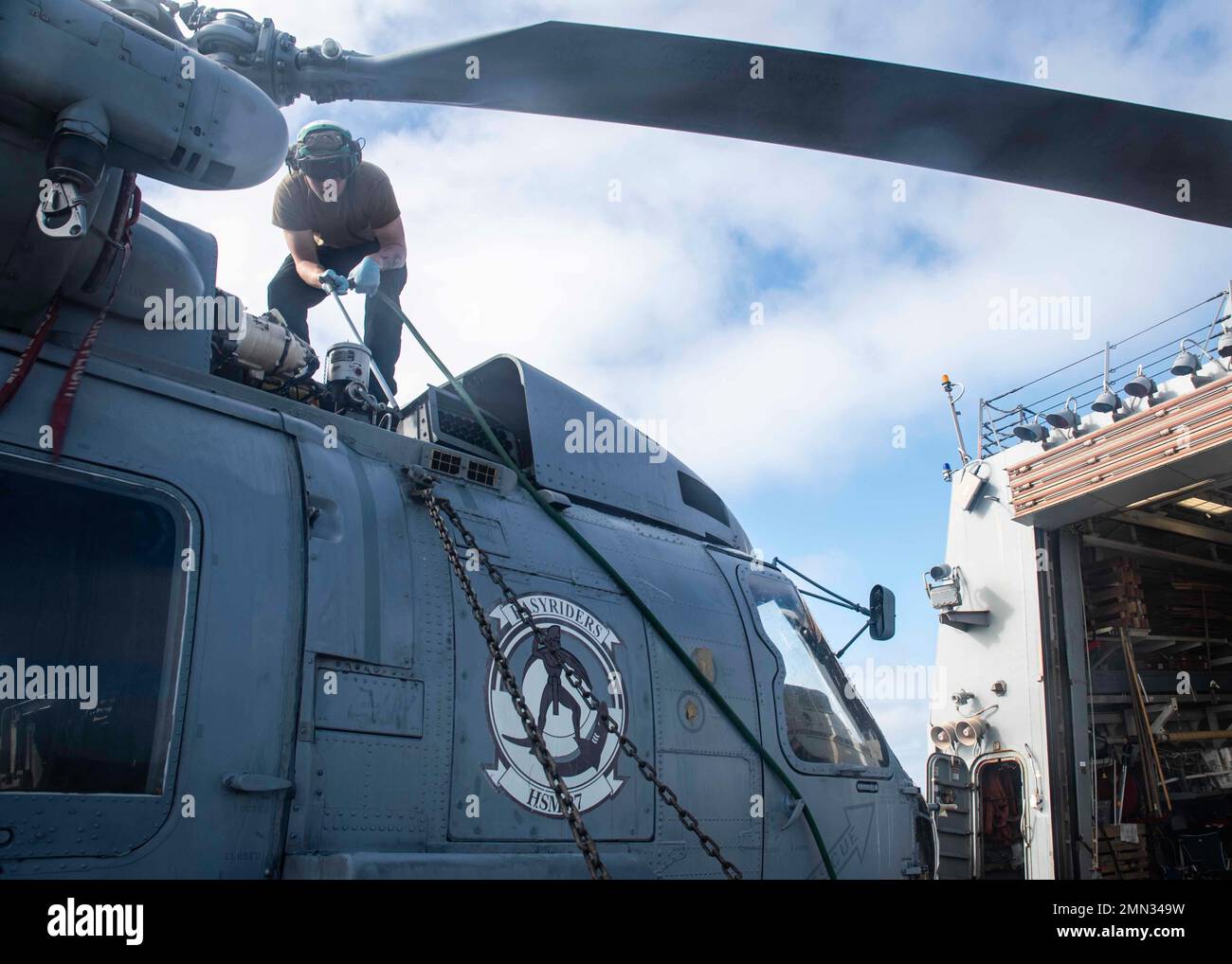 220926-N-XK462-1008 PACIFIC OCEAN (Sept. 26, 2022) U.S. Navy Aviation ...