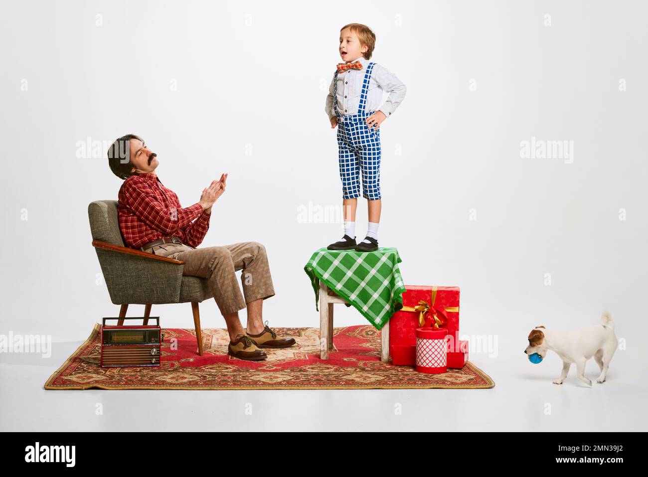 1950s family portrait father man hi-res stock photography and images ...