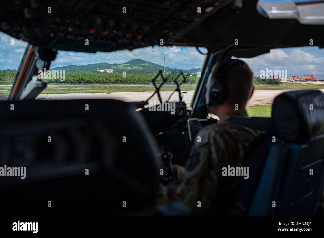 Ryan bee hi-res stock photography and images - Alamy