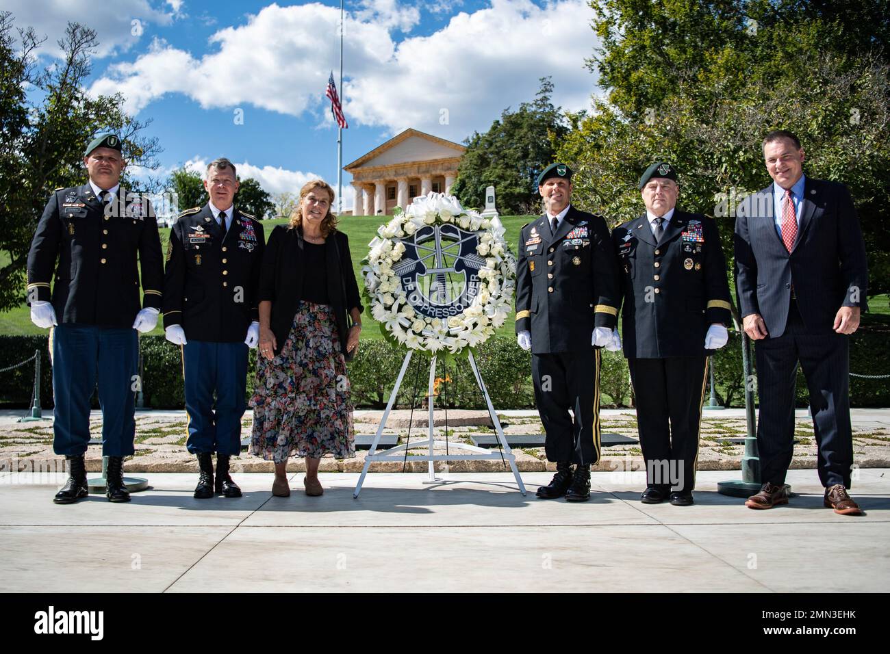 (From left to right) U.S. Army Chief Warrant Officer 5 Officer Scott ...