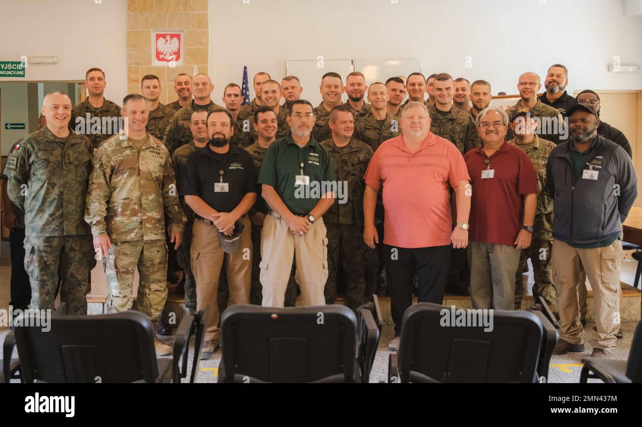 Polish Col. Kristof Kuba and U.S. Army Brig. Gen. Steven P. Carpenter ...