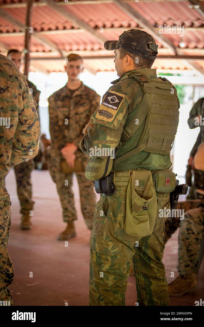 A Brazilian Marine debriefs U.S. Marines and Sailors with 2d Battalion ...