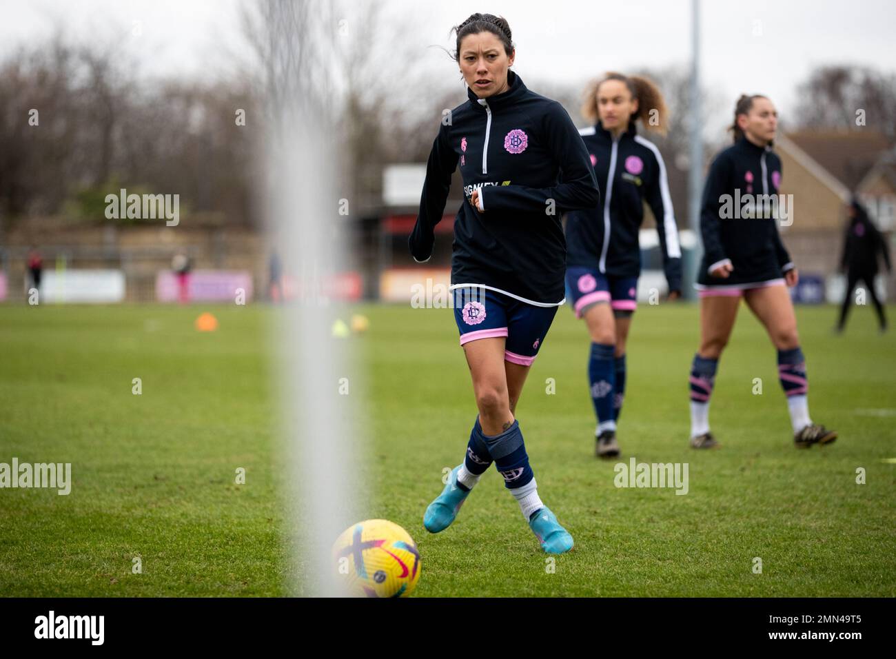 Lucy Monkman (14 Dulwich Hamlet) during warm up Stock Photo - Alamy