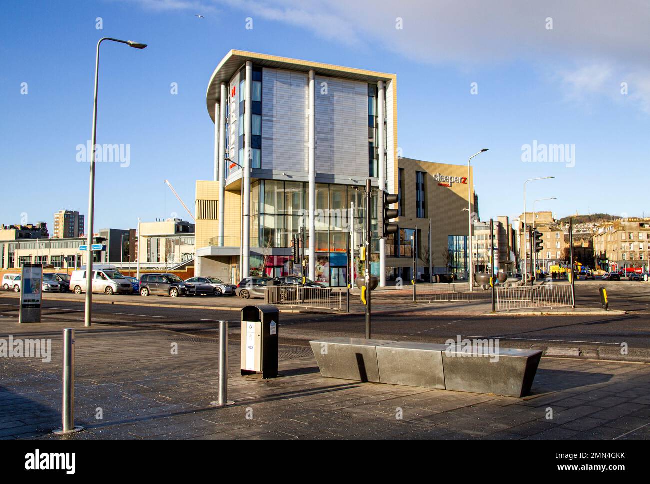 Mild january sunshine in dundee hi-res stock photography and images - Alamy