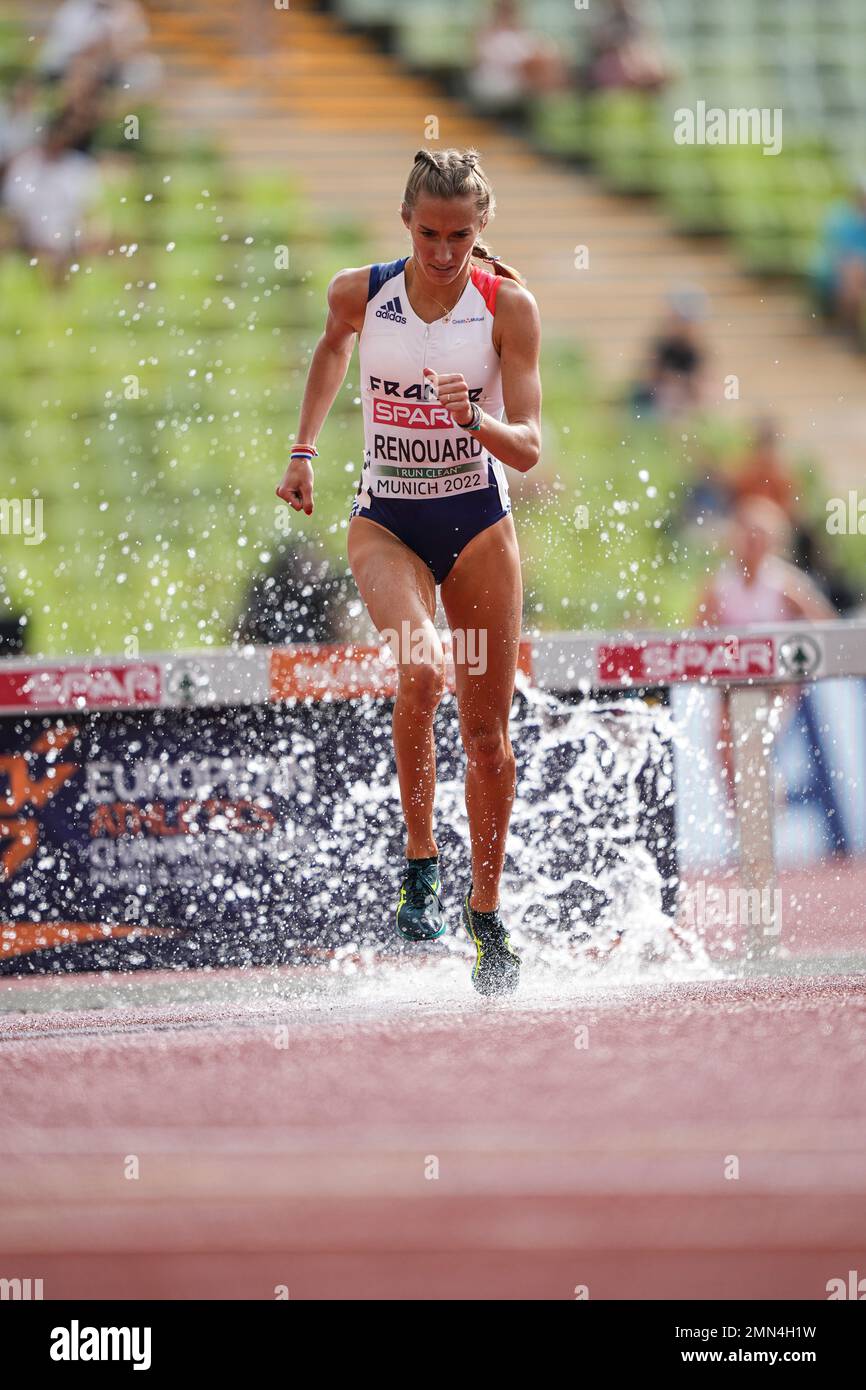Flavie RENOUARD participating in the 3000m steeplechase of the European ...