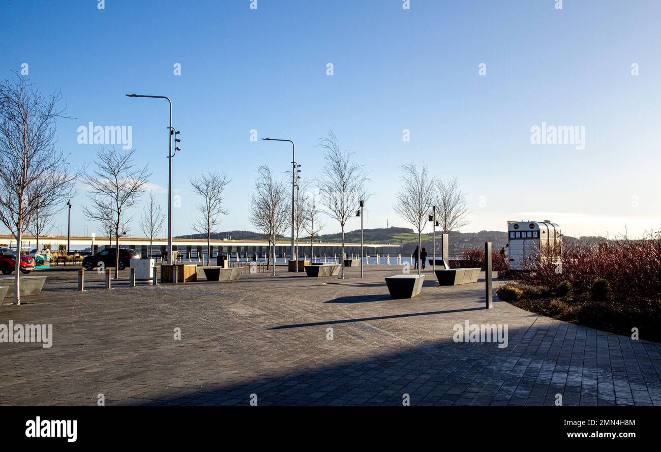 Mild sunshine dundee hi-res stock photography and images - Alamy