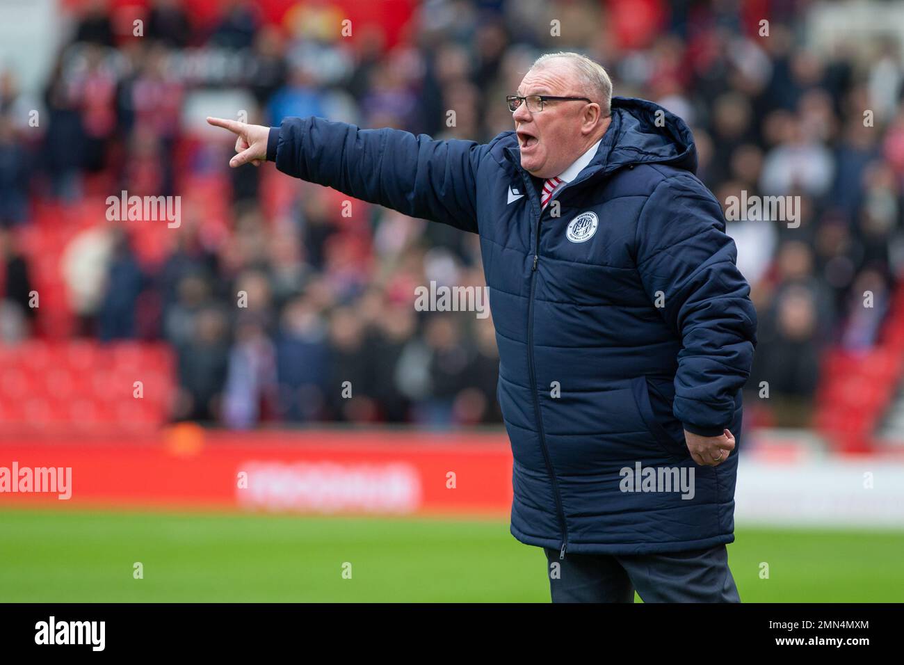 Giving direction hi-res stock photography and images - Alamy