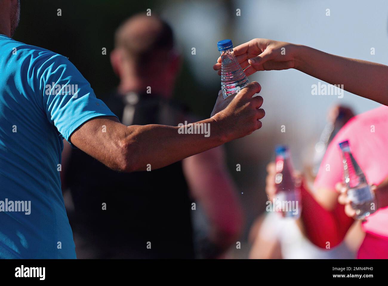 Grabbing motion hi-res stock photography and images - Alamy