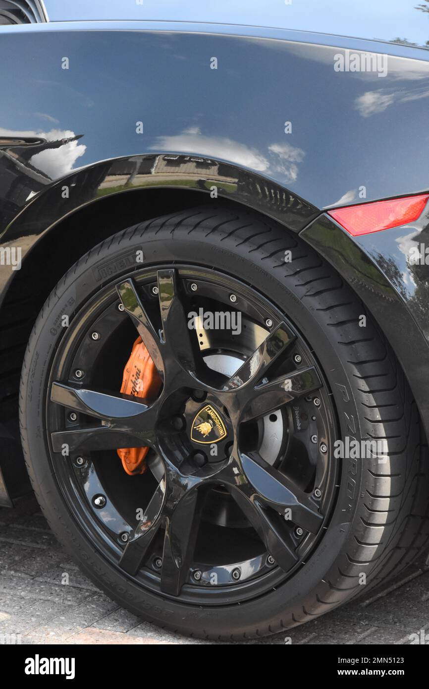 Brand new lamborghini hi-res stock photography and images - Alamy