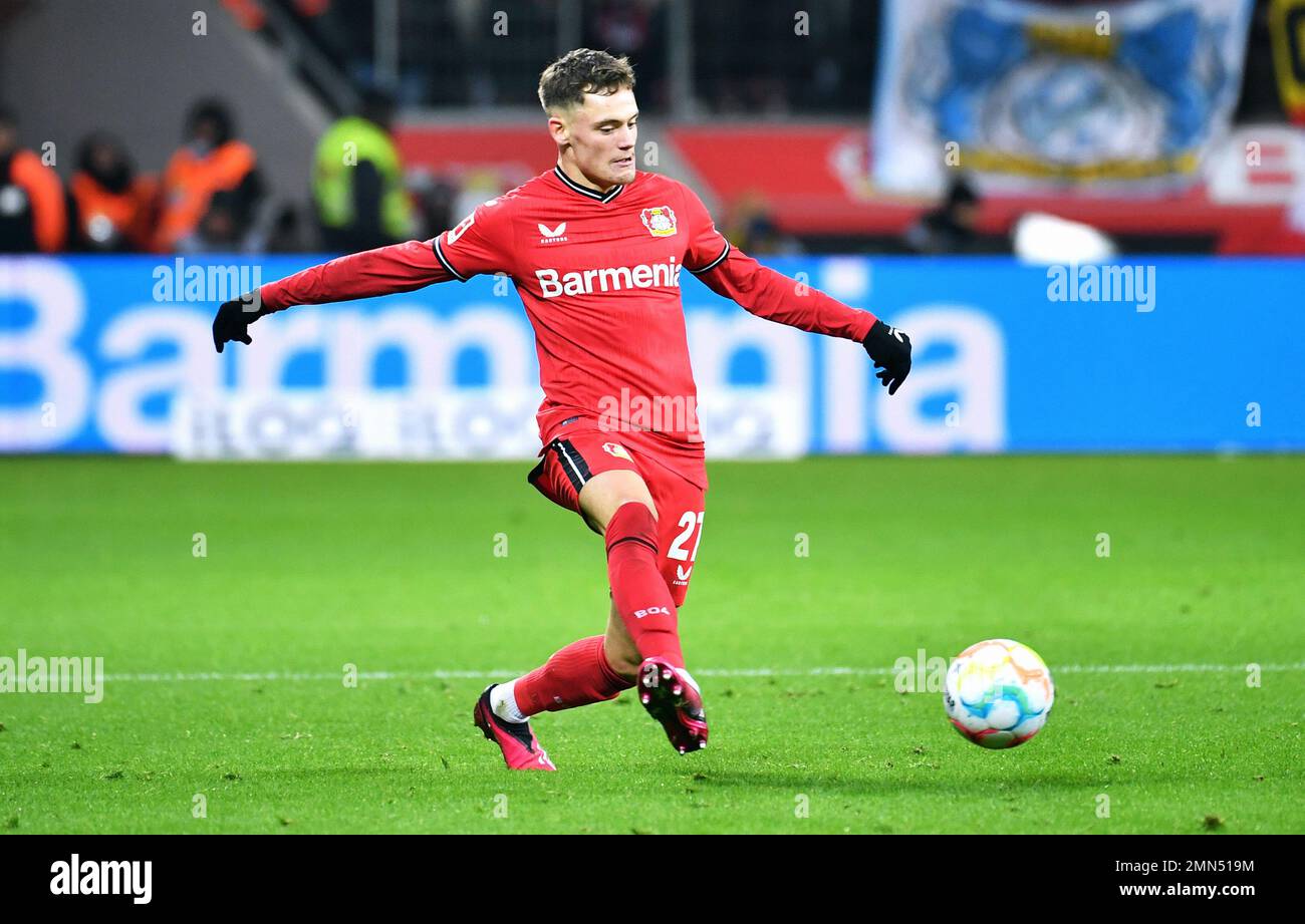 Bundesliga, BayArena Leverkusen; Bayer Leverkusen vs Borussia Dortmund ...
