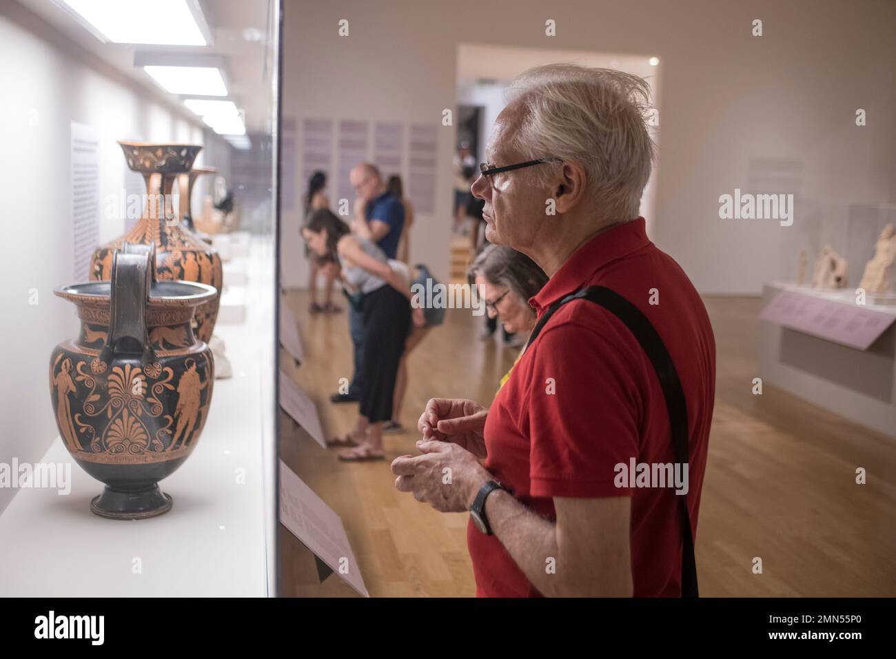 Greek art, collection of the National Archaeological Museum of Taranto ...