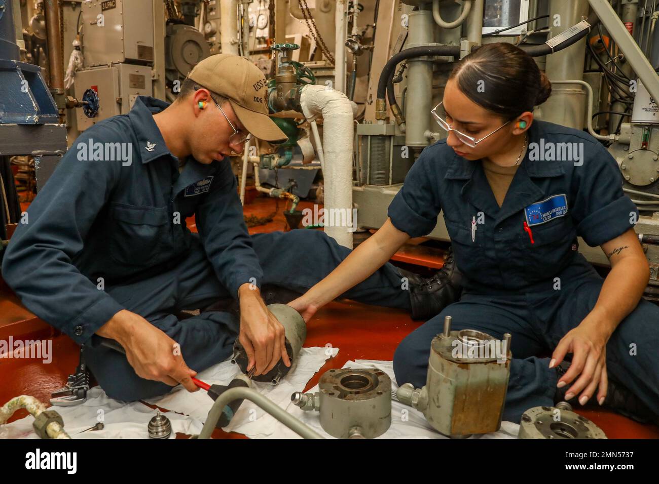 SOUTH CHINA SEA (Sept. 28, 2022) Machinist’s Mate 3rd Class Isaac ...