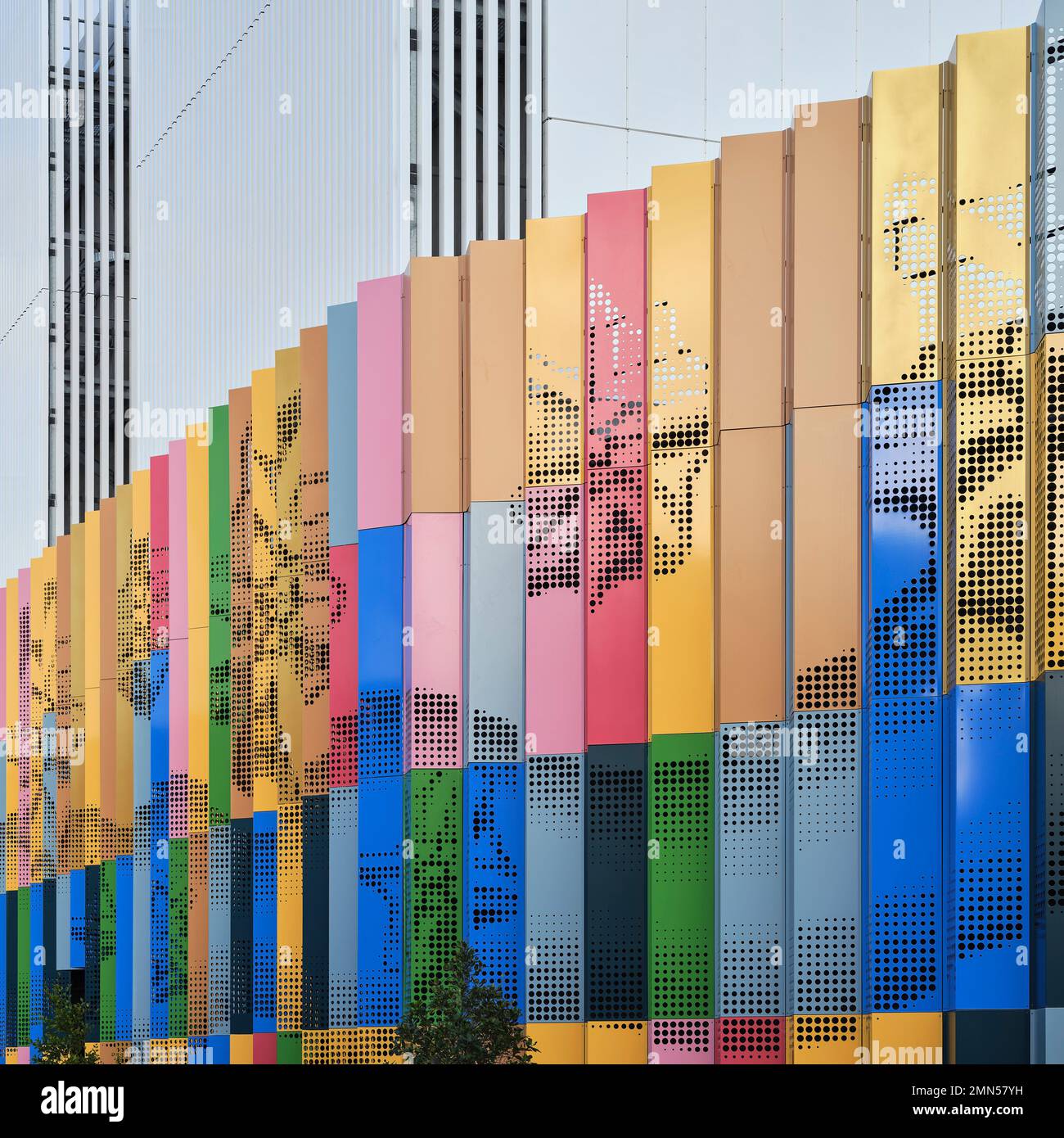 Facade detail featuring Aboriginal artwork. Westconnex M4-M5 Link ...