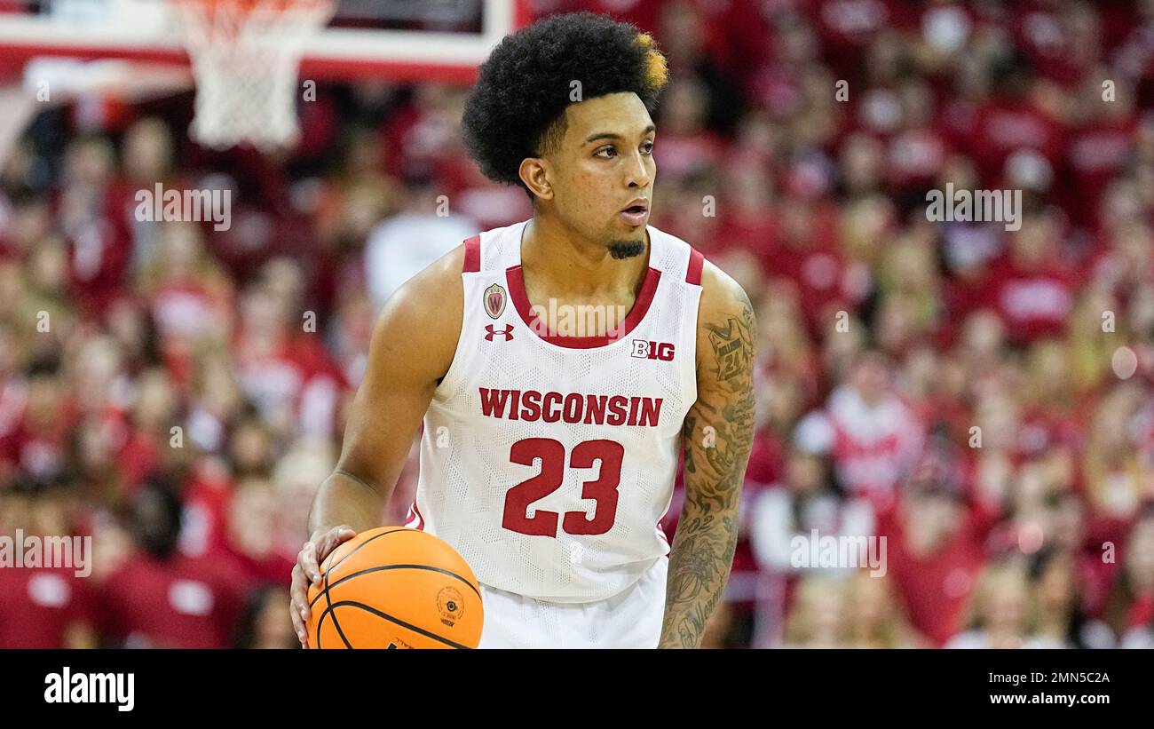Wisconsin's Chucky Hepburn (23) against Illinois during the second half ...
