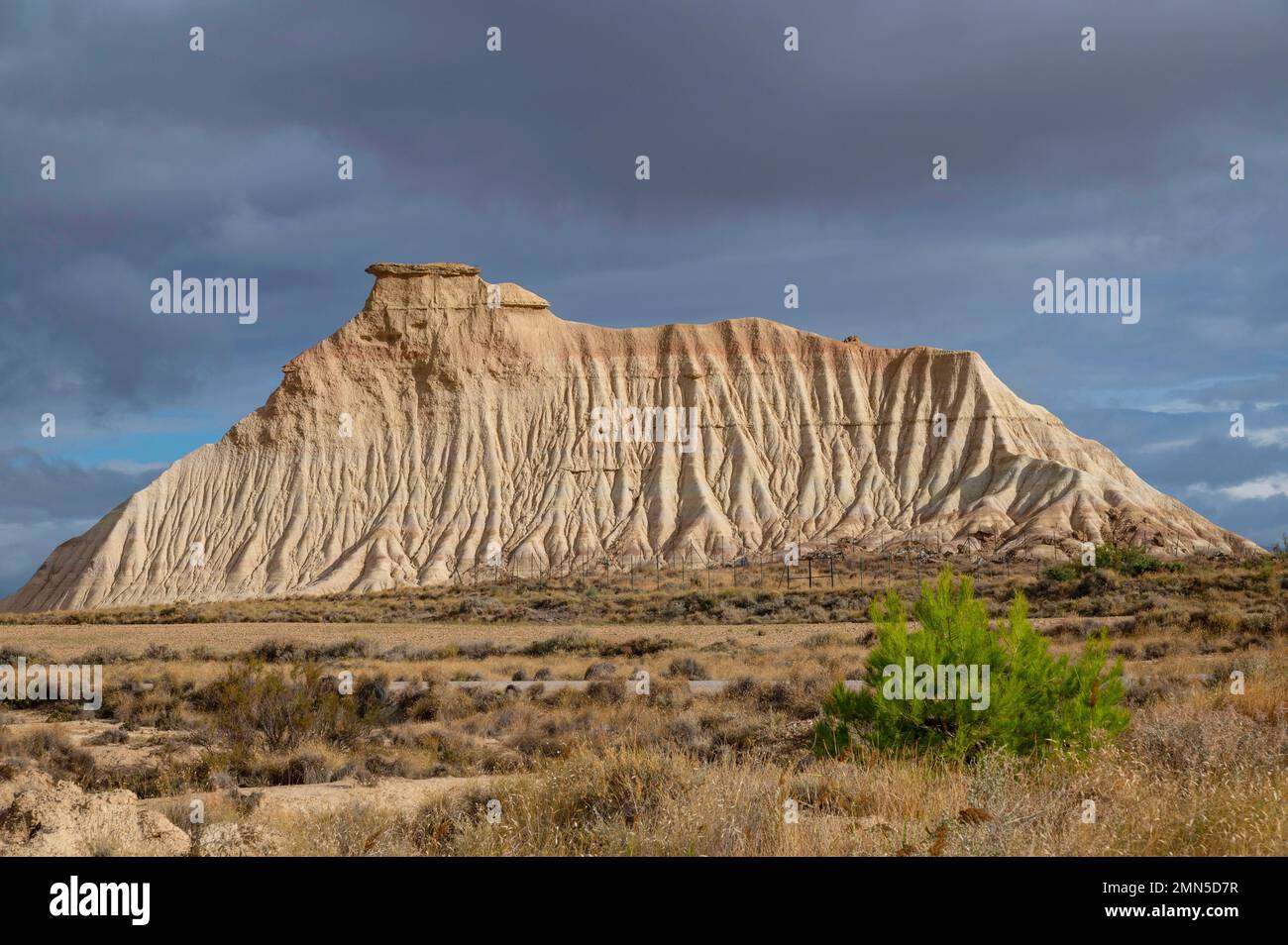 Flat mesas hi-res stock photography and images - Alamy