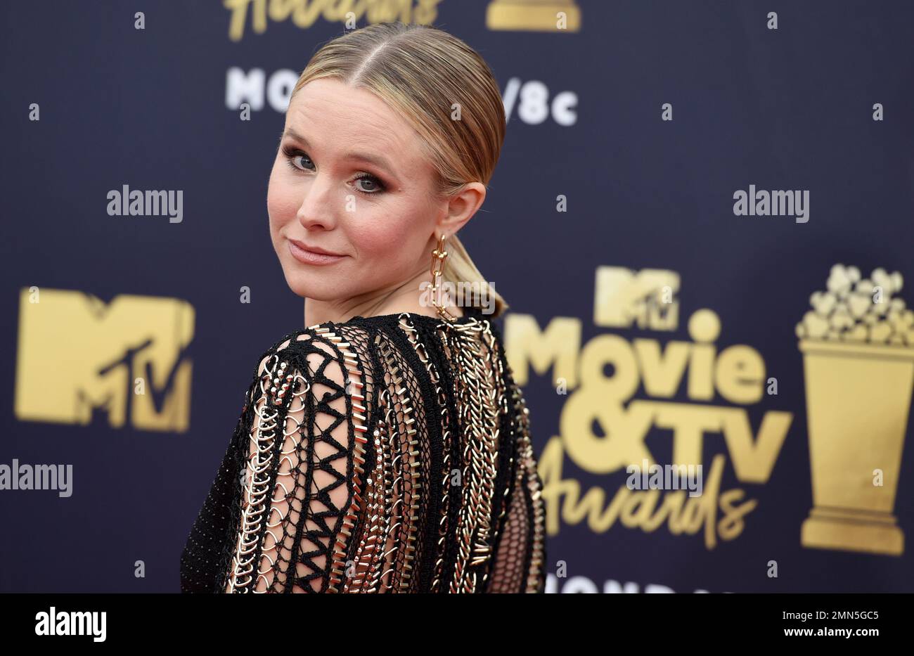 Kristen Bell arrives at the MTV Movie and TV Awards at the Barker ...