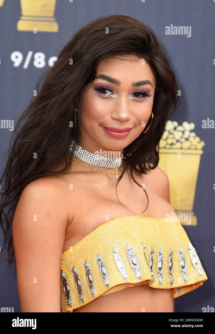 Eva Gutowski arrives at the MTV Movie and TV Awards at the Barker ...