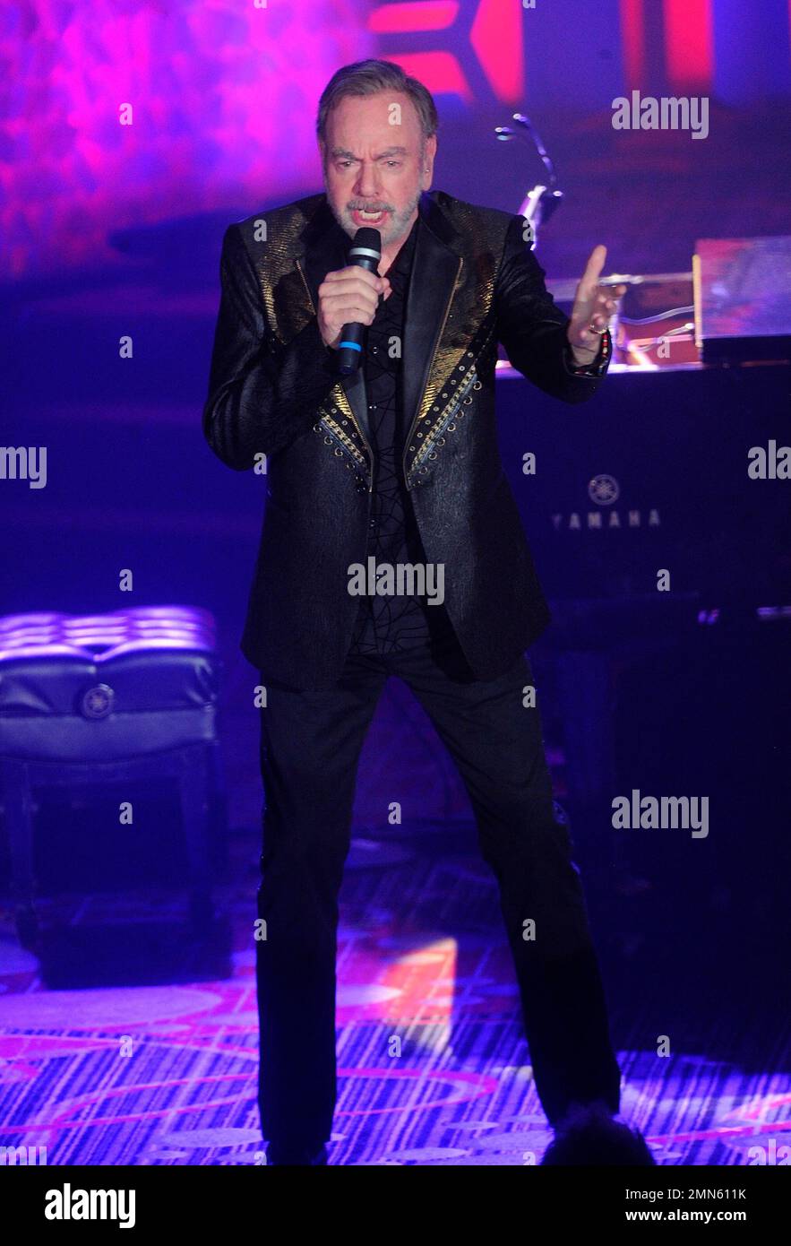 Neil Diamond performs during the 49th annual Songwriters Hall of Fame ...
