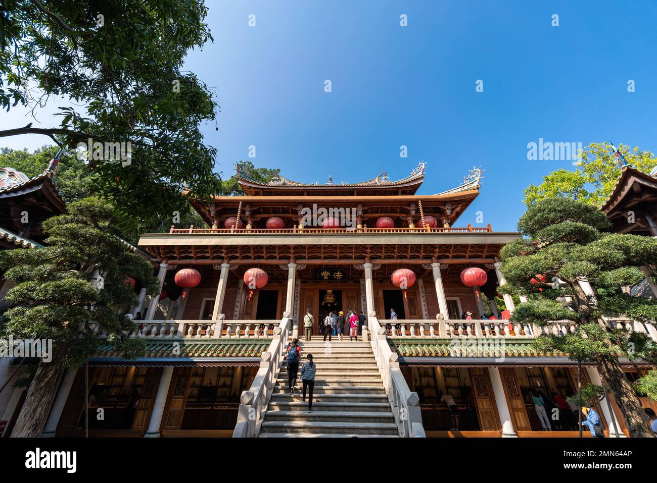 South putuo temple hi-res stock photography and images - Alamy